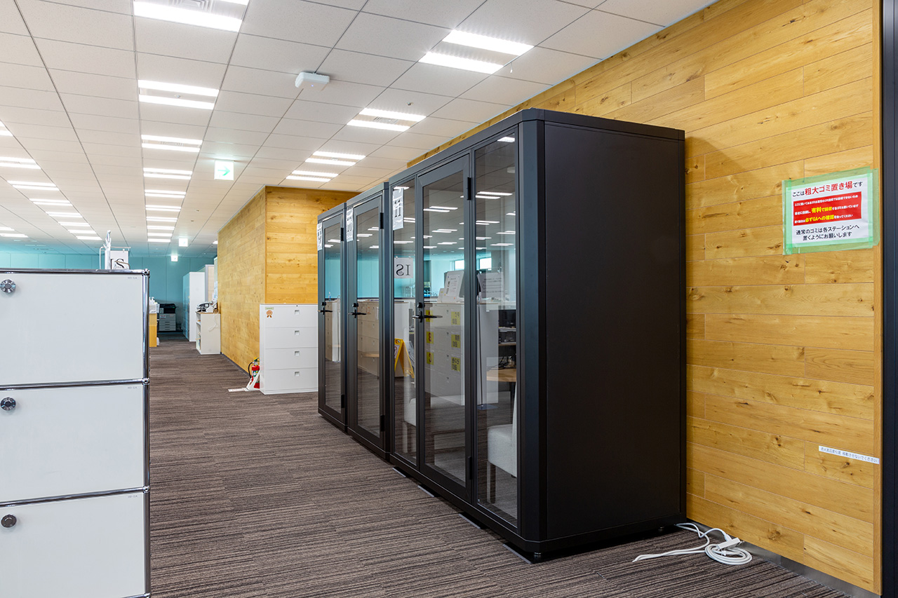 【インタビュー】合同会社DMM.com 「エリアをまたいだメンバーで行うオフィス改装プロジェクト」 - IRISTORIES - アイリストーリーズ